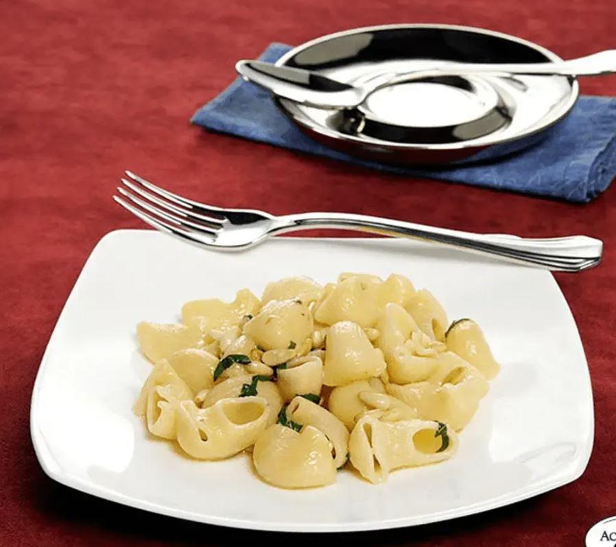 Пипе Ригате с базиликом, сыром и чесноком | Рецепты Barilla